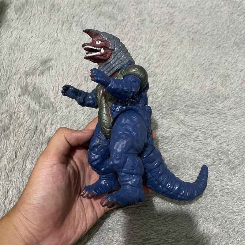 Jual Tsuburaya 1996 vintage kaiju Golza Ultraman | Shopee Indonesia