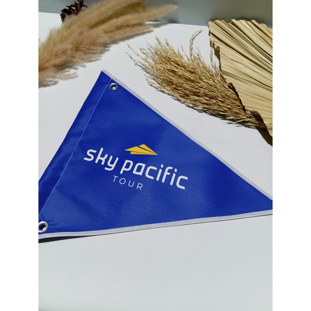 Jual Cetak bendera travel custom full print / Bendera segitiga tour ...