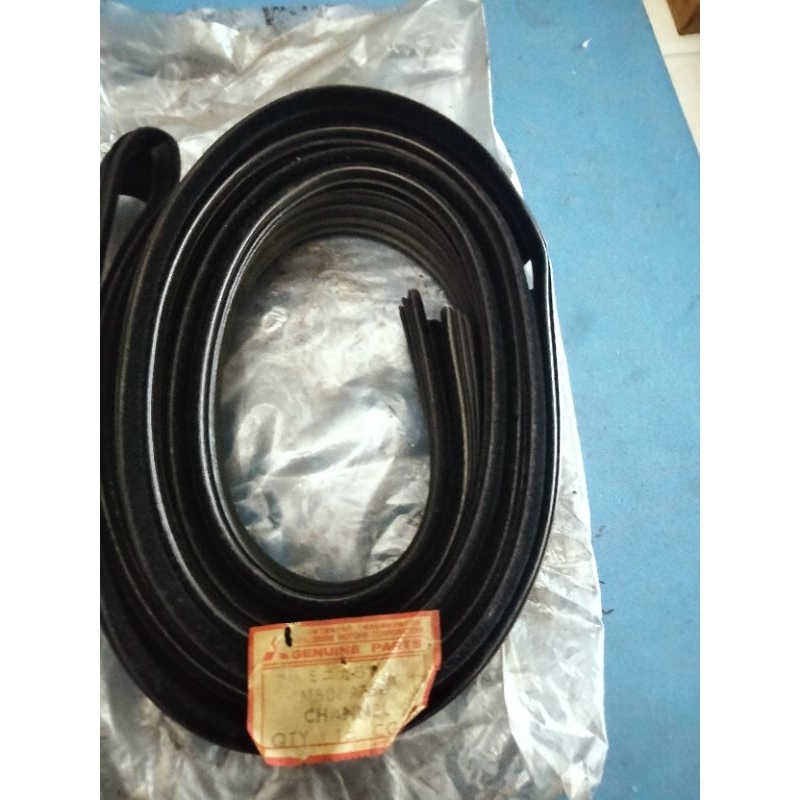 Jual karet run channel Karel rel kaca colt T120 lama original MMC japan ...