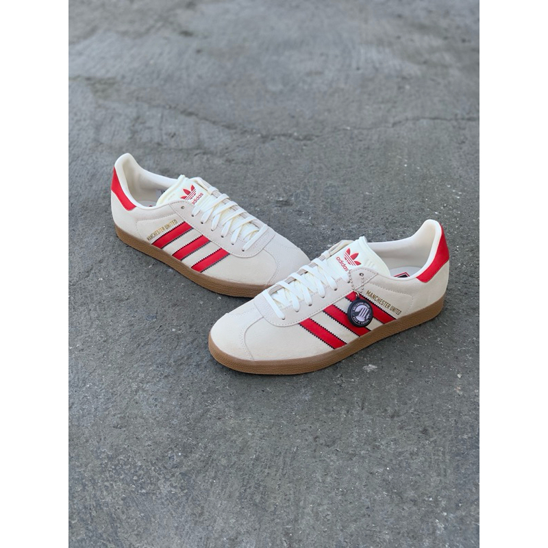 Jual Adidas Originals Gazelle Terrace Manchester United Red JS3040 ...
