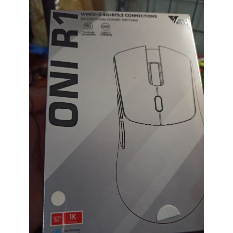 Jual Mouse Vortexseries Oni R1LightWeight Ergonomic Wireless Gaming ...