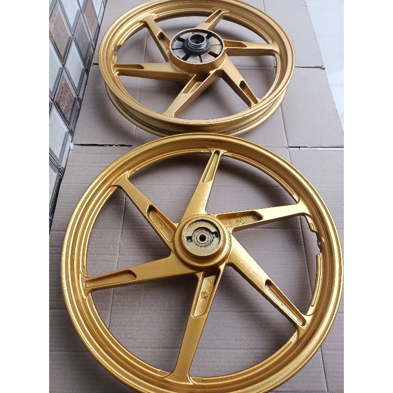 Jual VELG RACING SUZUKI SATRIA KOTAK ORIGINAL REPAINT | Shopee Indonesia