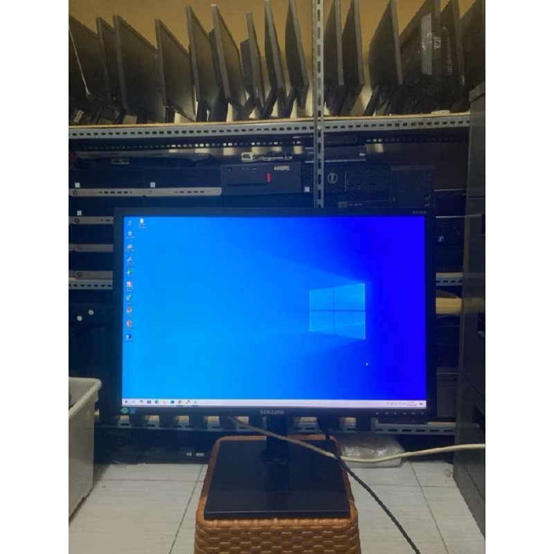 Jual Monitor Samsung S24C650 24 inci full HD kaki fertikal siap pakai ...