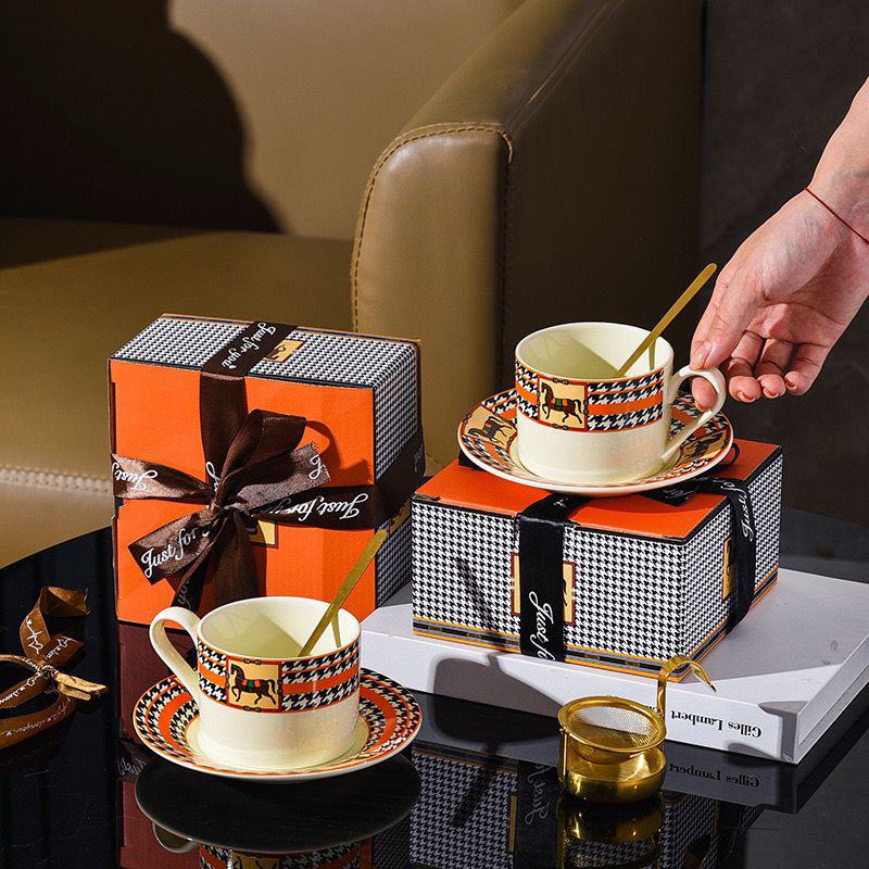 Jual HAMPERS SOUVENIR GELAS MUG KERAMIK GIFT SET HAMPERS KADO ...