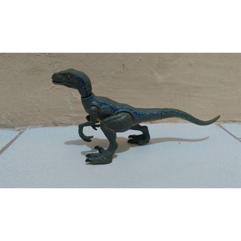 Jual Jurassic World Velociraptor Blue Savage Strike | Shopee Indonesia