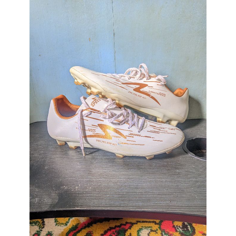 Jual lightspeed Reborn pale gold ukuran 41 original | Shopee Indonesia