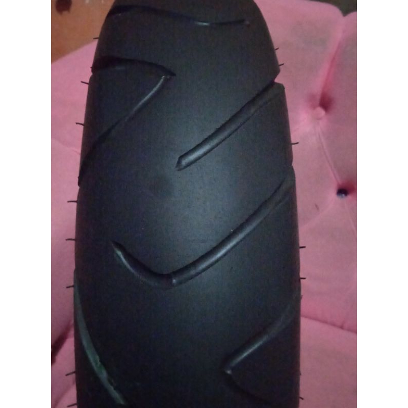 Jual BAN BELAKANG SCOOPY ATAU BEAT NEW 110/90-12 TUBLES,ban motor beat ...