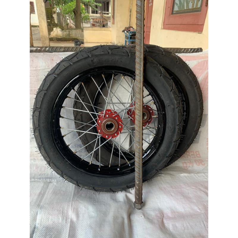 Jual Roda gerobak Ban baru Ring 14 Ruji satu pasang Dan As besi ...