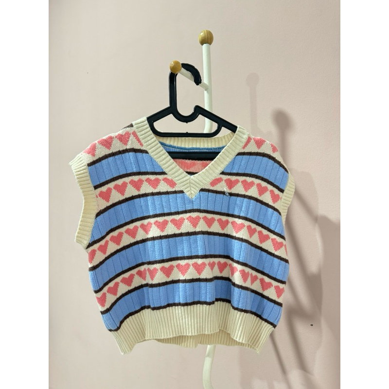 Jual Heart Vest (minor defect) | Shopee Indonesia