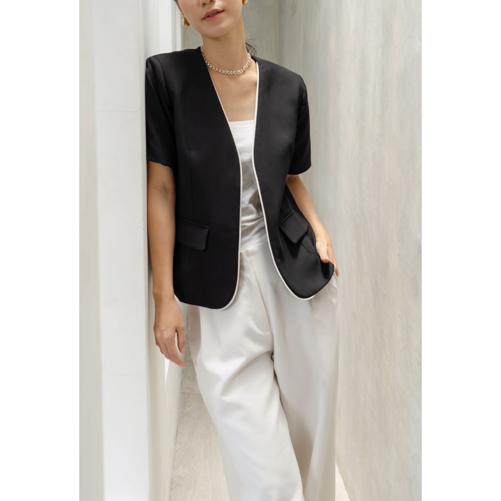 Jual SEDA | VONDA | Blazer Lengan Pendek Semi Wool Hitam Black | Shopee ...