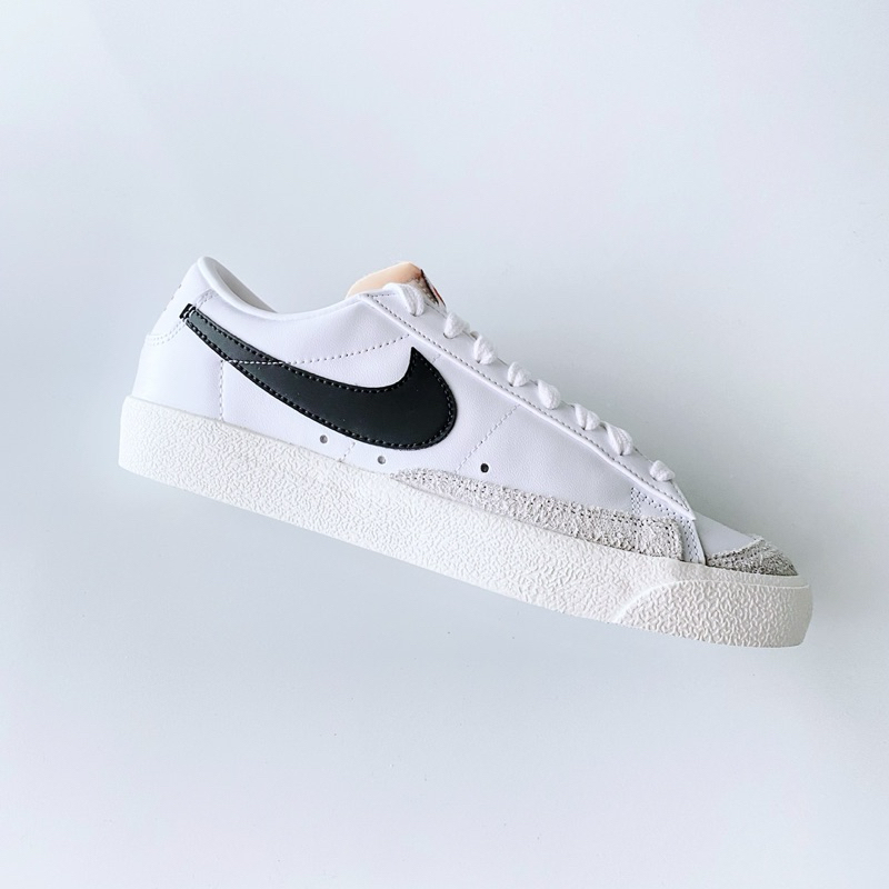 Jual Sepatu Blazer Low Vintage 77 White Black DA6364 101 | Shopee Indonesia