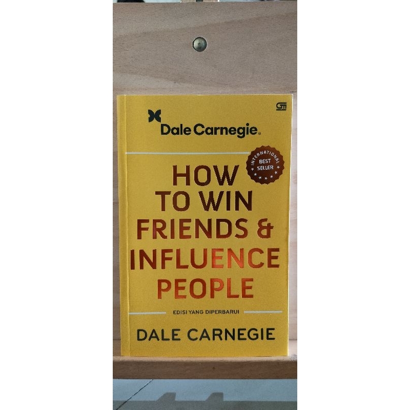 Jual [Preloved] How to win friends and influence people - Dale Carnegie - 100% Original | Shopee ...