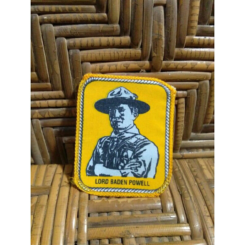 Jual emblem pramuka jadul warna kuning | Shopee Indonesia