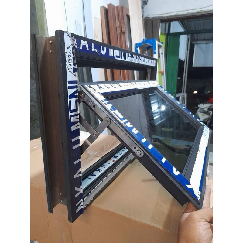 Jual Jendela Almunium Bovenli Ukuran 60x40 Komplit Gratis Packing Kayu ...
