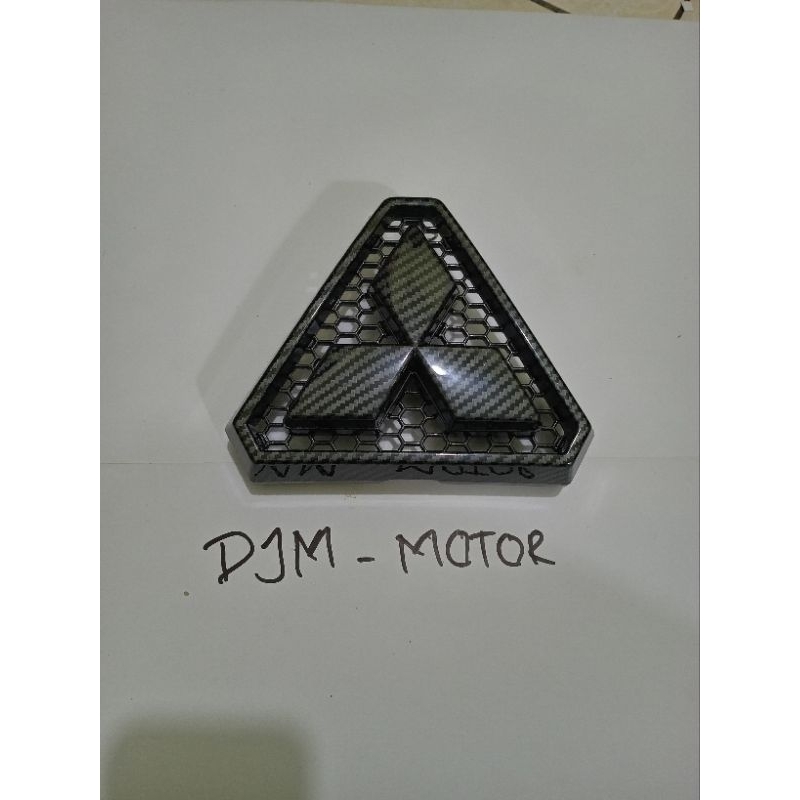 Jual logo grill depan xpander X Force karbon new asli original | Shopee ...