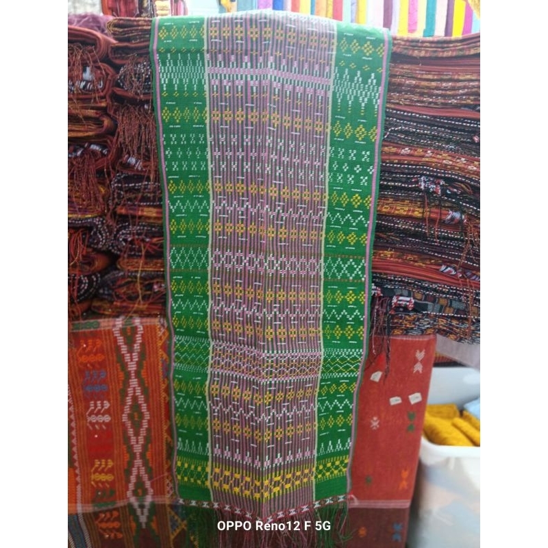 Jual ULOS SADUM HANDE-HANDE TENUNAN TARUTUNG WARNA ABU ROKOK PINGGIRAN HIJAU FULL SIMATA ...