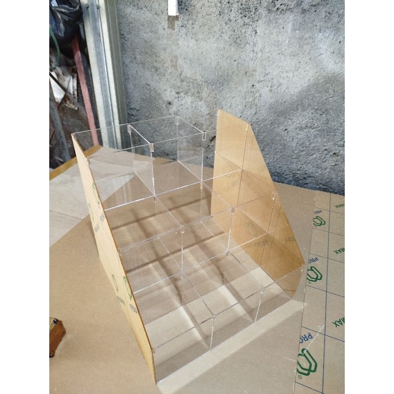 Jual akrilik tempat permen. 9 ruang | Shopee Indonesia