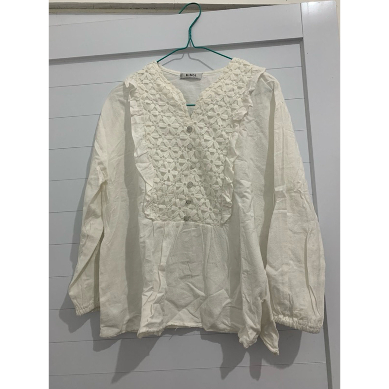 Jual Preloved - Blouse Linen Renda Putih Tulang | Shopee Indonesia