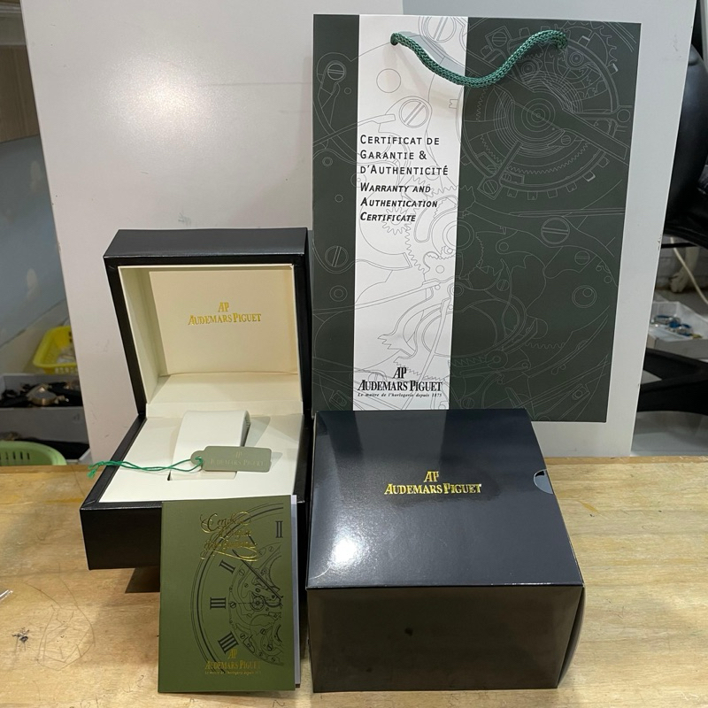 Jual Box Jam AP Kotak Display Jam Tangan Audemars Piguet Full Set ...