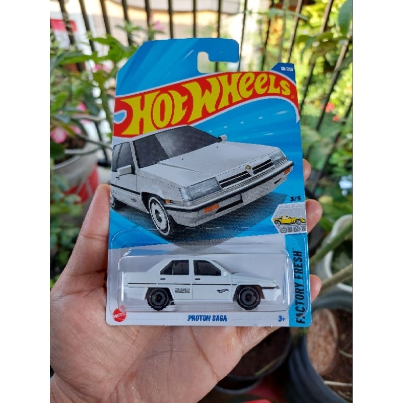 Jual Hot Wheels Proton Saga Putih 2025 Regular | Shopee Indonesia