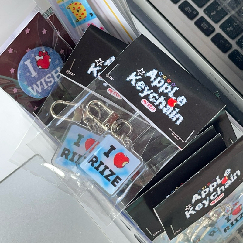 Jual APPLE KEYCHAIN [WISH, RIIZE, BND, ZB1] | Shopee Indonesia