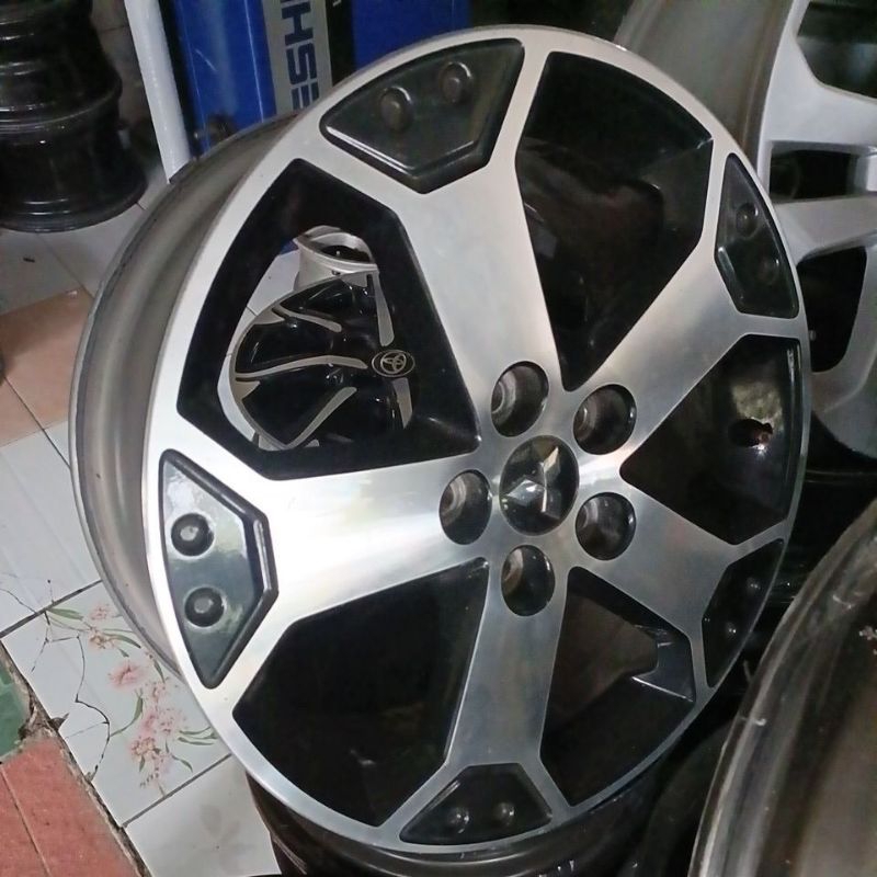 Jual velg original Mitsubishi xpander cross r17 | Shopee Indonesia