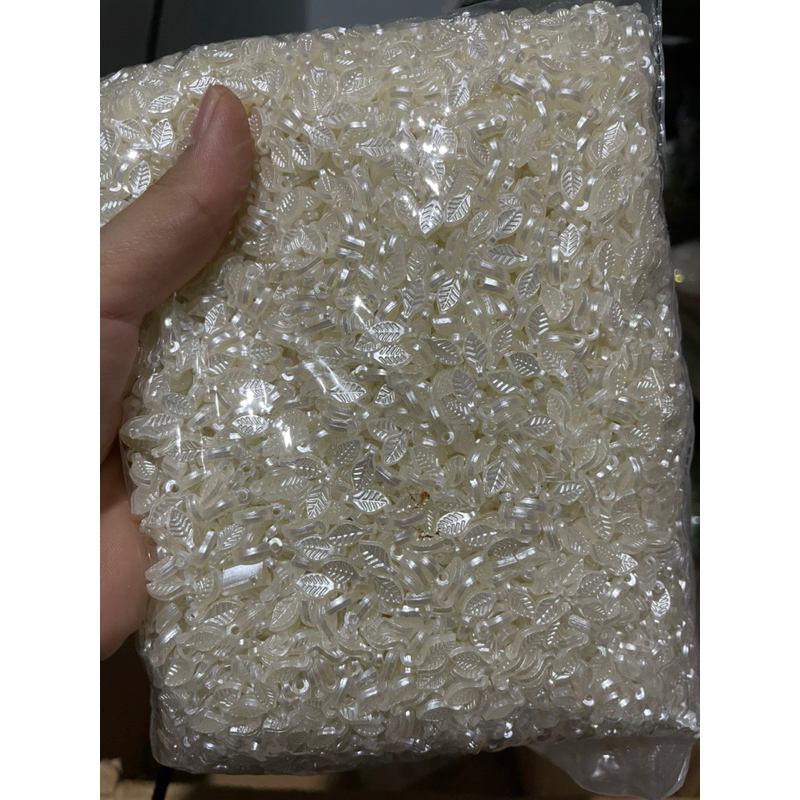 Jual manik DAUN KECIL MUTIARA pearl broken white model gantung | Shopee ...