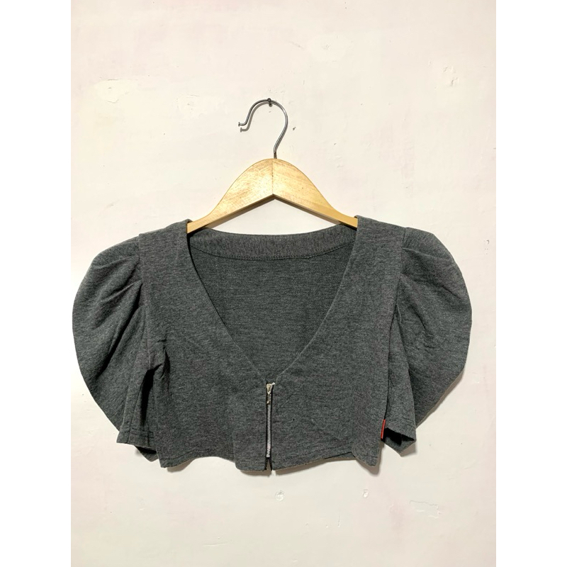 Jual PRELOVED OUTER CROP SIZE XS | Shopee Indonesia