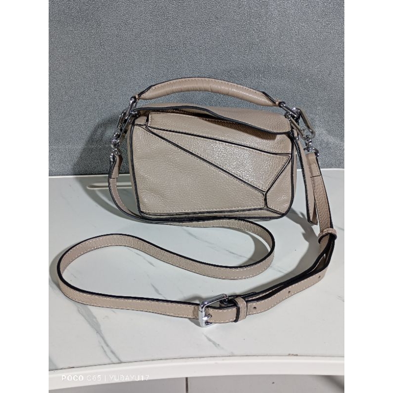 Jual Sling bag mini ala loewe puzzle kulit asli | Shopee Indonesia
