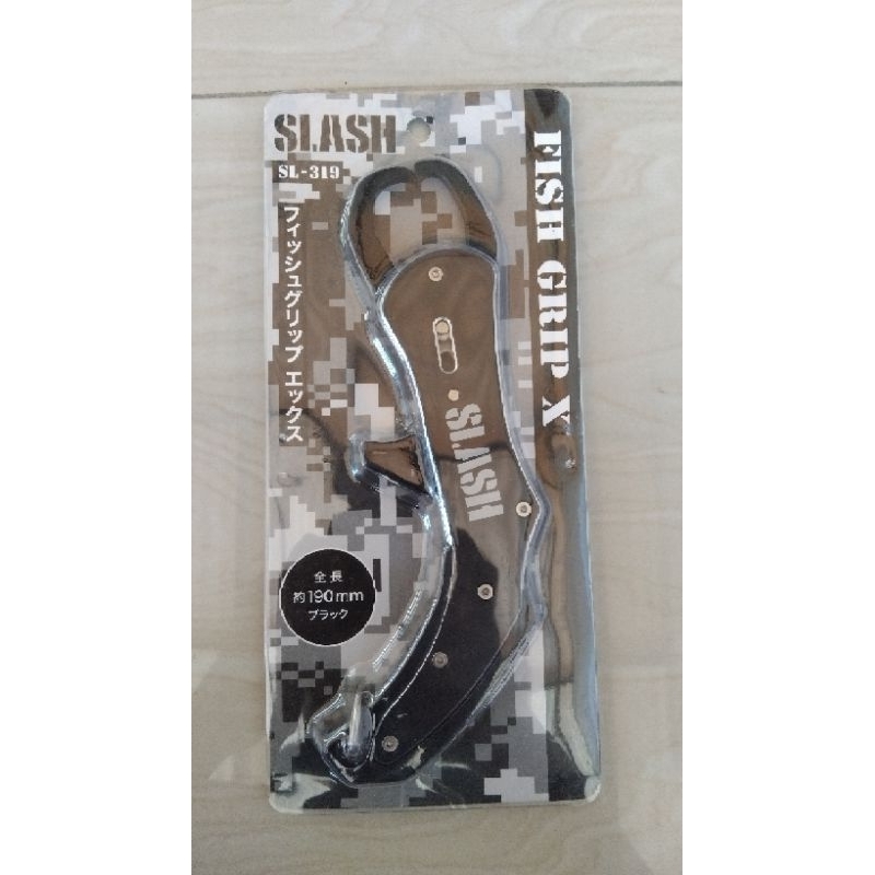 Jual Slash Lip Grip Fish X (New/Belum Terpakai) | Shopee Indonesia