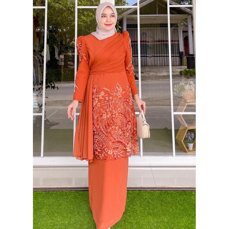 Jual TENGKU INTAN ZAHARA by Ynalee | Shopee Indonesia