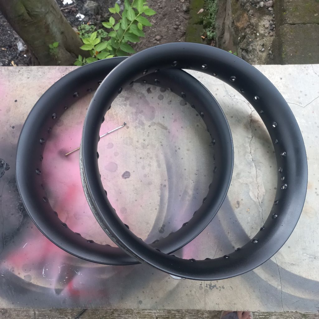 Jual velg comet R17 ukuran 250 & 215 repaint hitam doff | Shopee Indonesia
