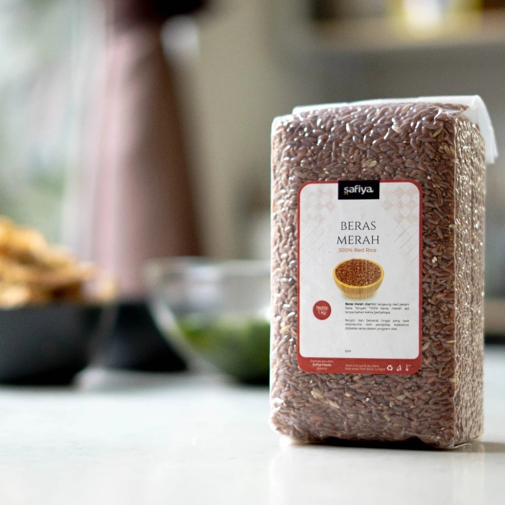 Jual Beras Merah Organik Safiya 1 Kg - Beras Organik 100% Vacuum ...