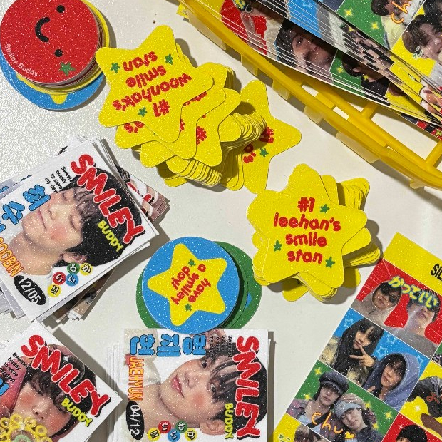 Jual [MIN 3 PCS] Smiley Buddy Die Cut Sticker Boynextdoor TXT | Shopee ...