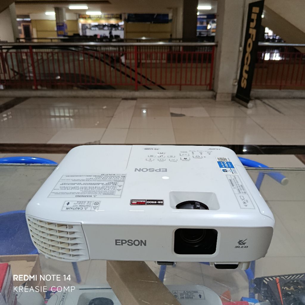 Jual PROYEKTOR EPSON EB E500 SECOND NORMAL | Shopee Indonesia