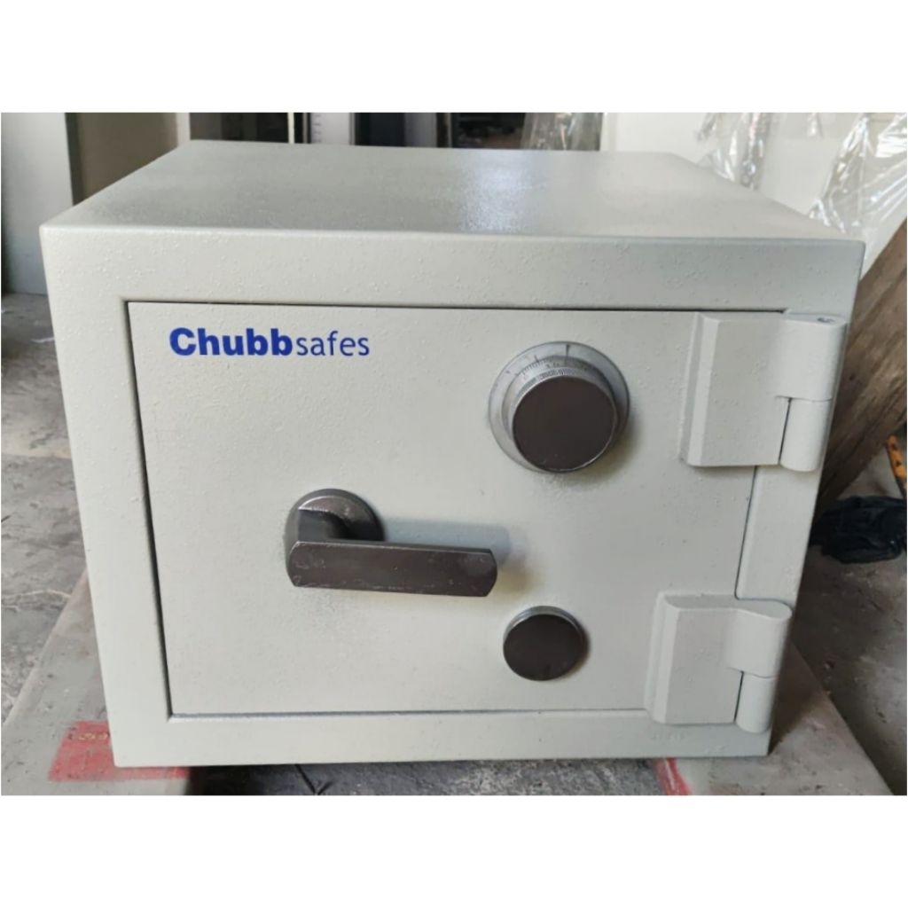 Jual Brankas Chubb Model Tidur Brangkas Chubbsafes Second Tahan Api ...