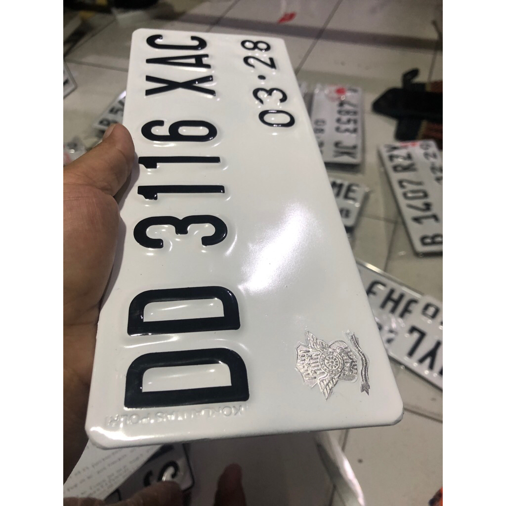 Jual variasi plat baut tanam berlogo angka stiker | Shopee Indonesia