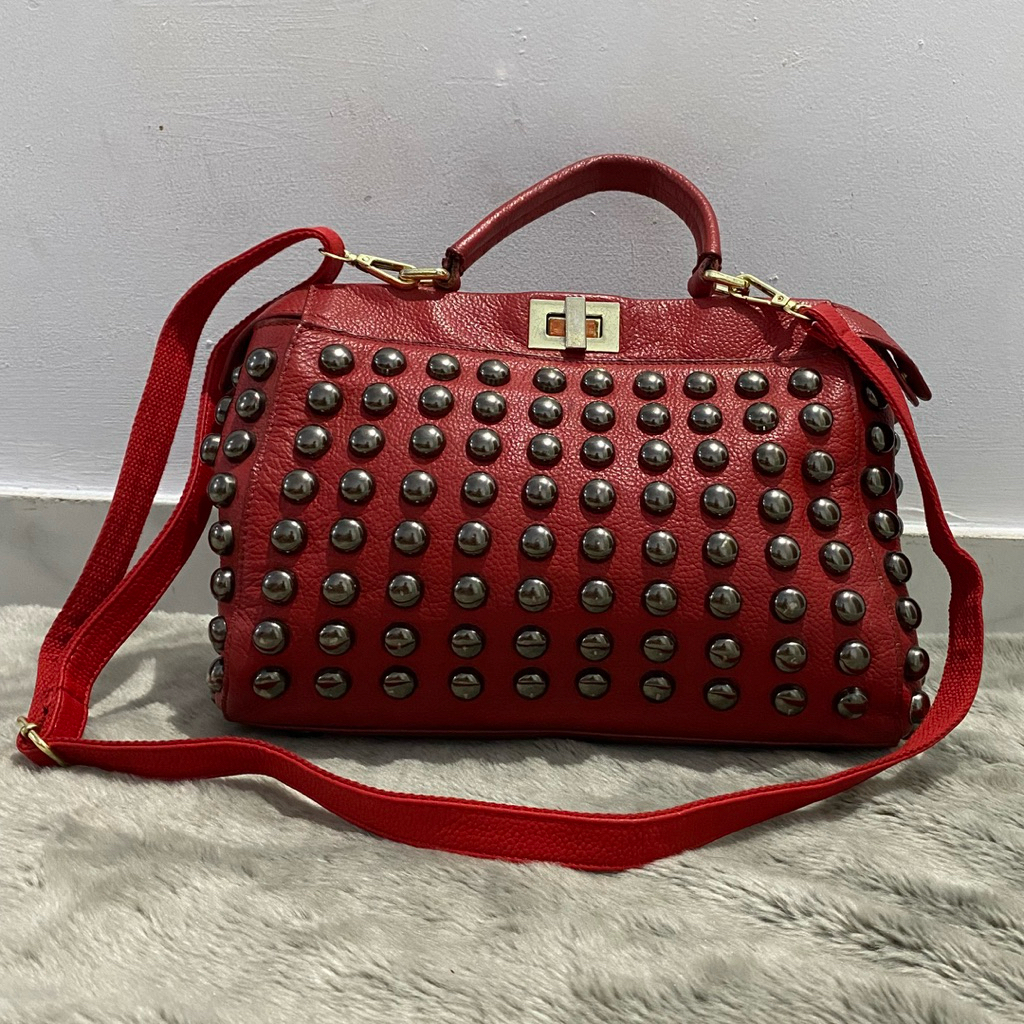 Jual tas jinjing merah kulit asli berstud stud besar | Shopee Indonesia