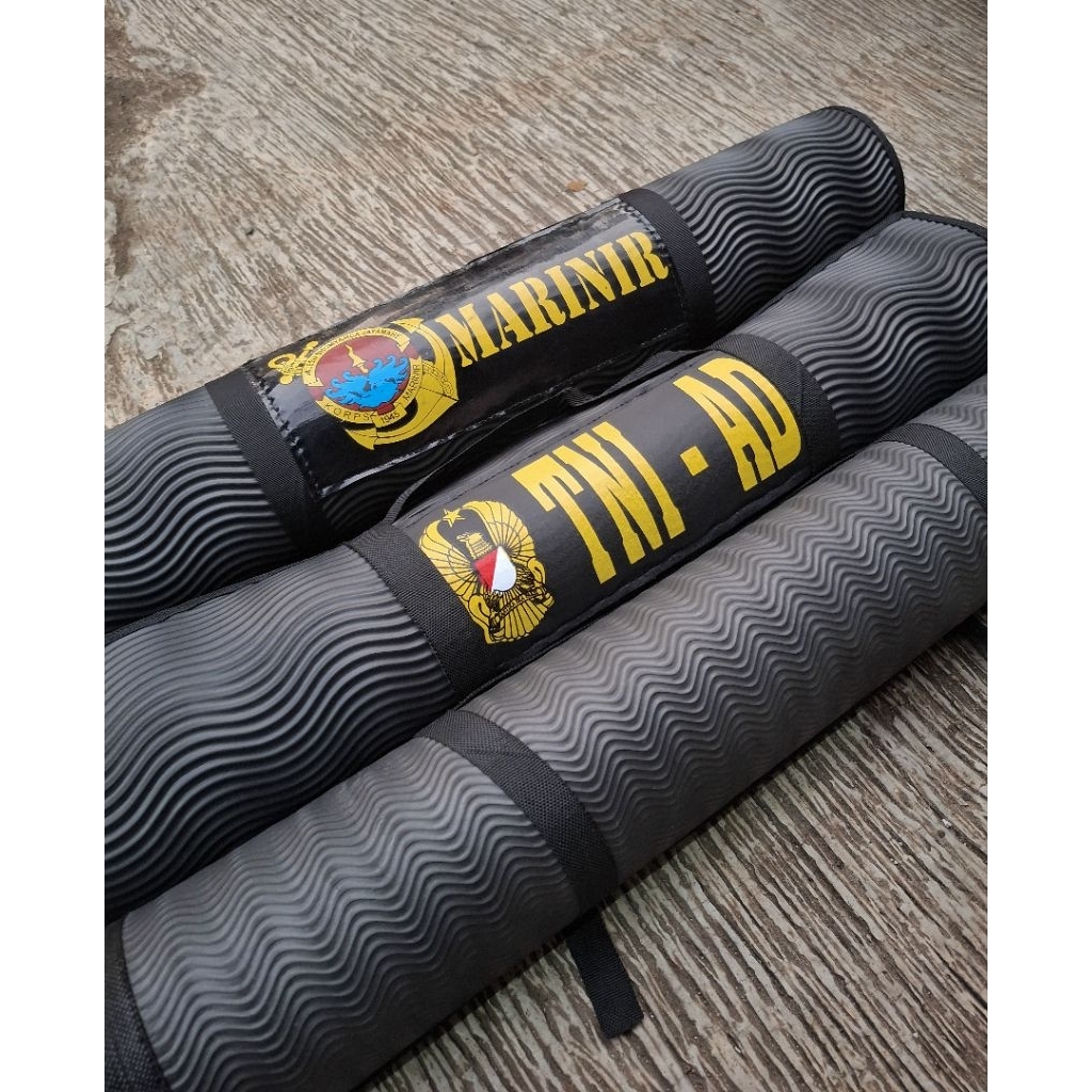 Jual MATRAS GULUNG HITAM CUSTOM LOGO TNI | Shopee Indonesia