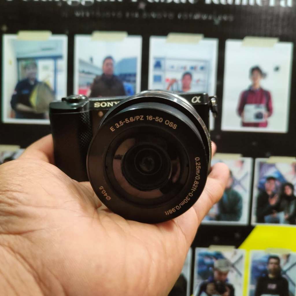 Jual Kamera Mirrorless Sony A5000 + Lensa Kit (Black) Siap Pakai ...