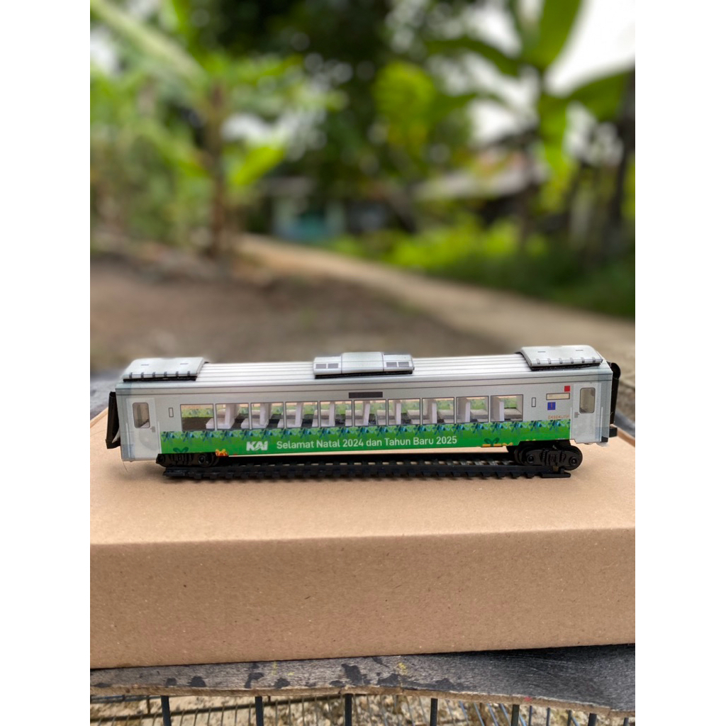 Jual Mainan Miniatur Kereta Api BAHAN FULL AKRILIK, Gerbong NATARU 2025 ...