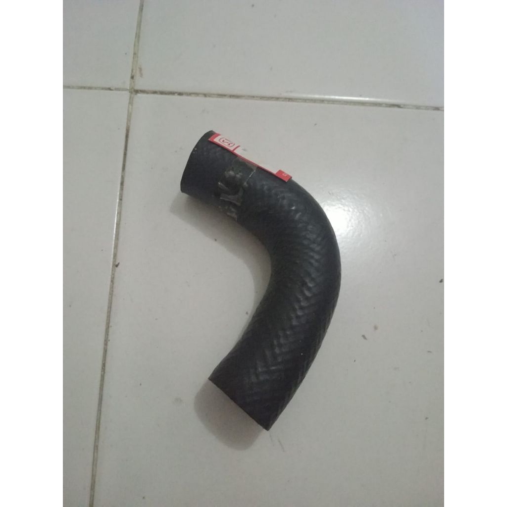 Jual Selang Radiator Atas Pendek Toyota Avanza ( Diameter Lubang 3.3 cm ...