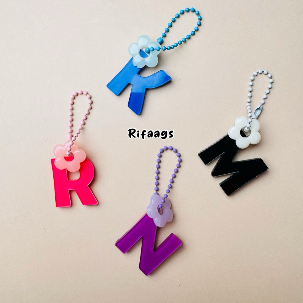 Jual Gantungan Huruf Alphabet Bag Charm Keychain Abjad Akrilik Bag ...