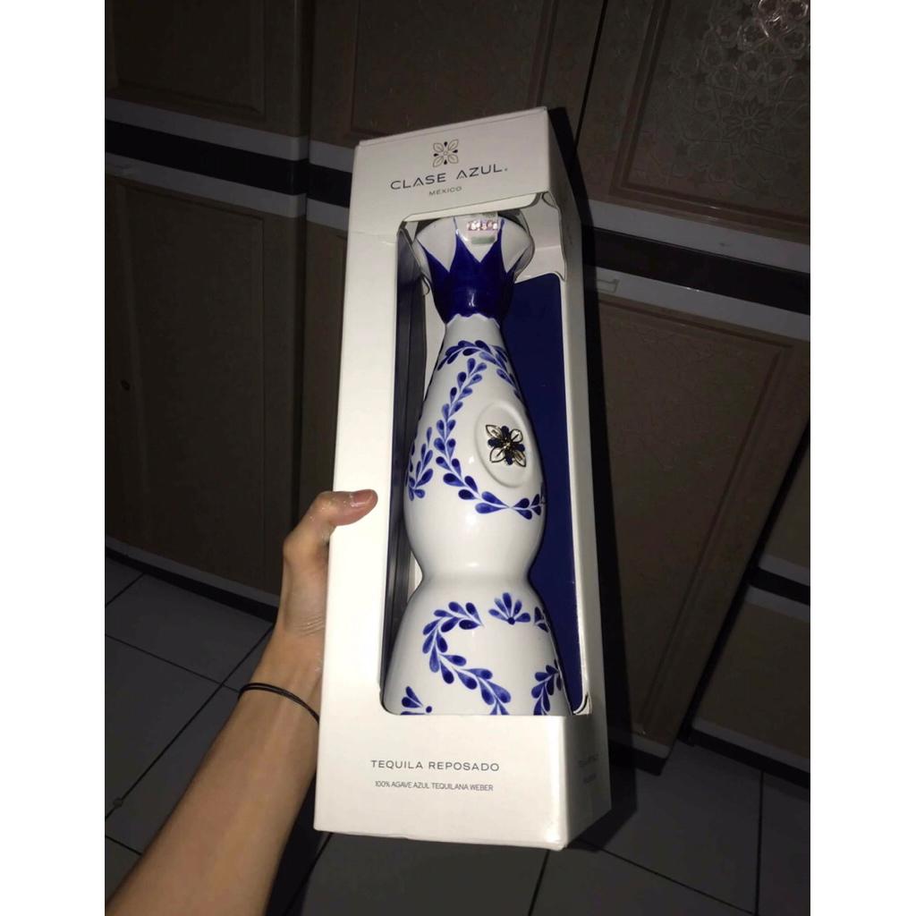 Jual botol bekas miras azul reposado / botol pajangan/ botol koleksi ...