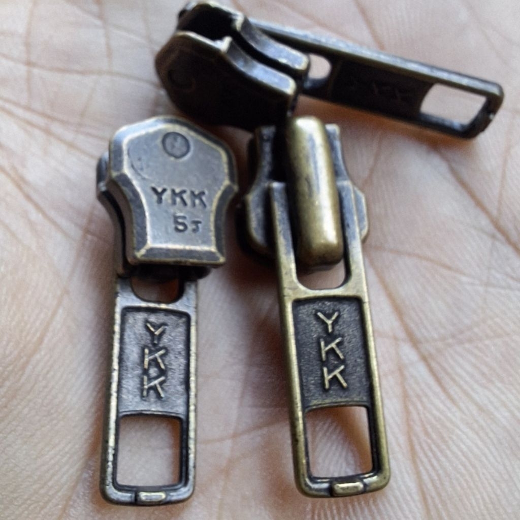Jual Kepala Zipper YKK No 3 & 5 Besi & Vislon Jaket Tas Kulit Black ...