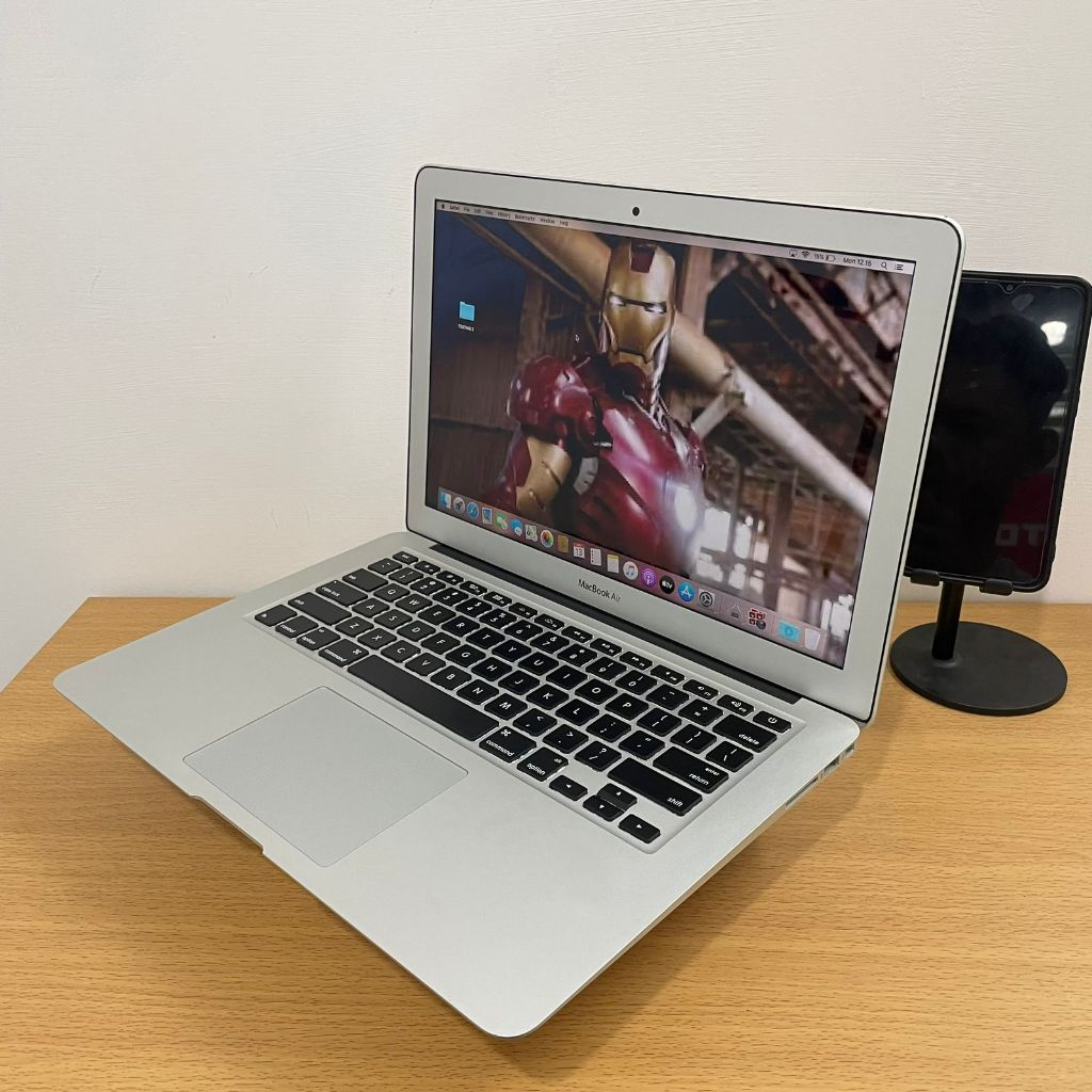 Jual Apple MacBook Air model A1466 2017 95% baru 13 inci Core i5 RAM ...