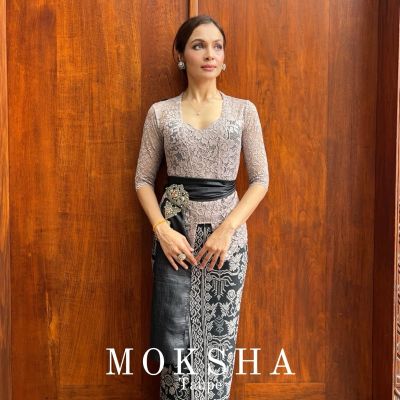 Jual SETELAN KEBAYA BALI BROKAT MOKSHA SESIKU | SET KEBAYA STRETCH ...