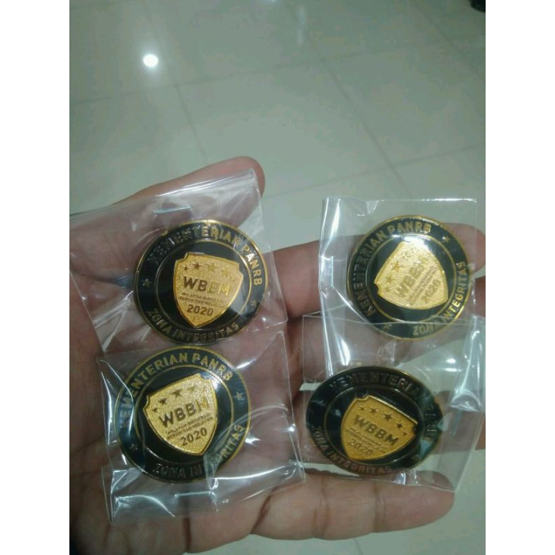 Jual pin WBBM 2020-2024 | Shopee Indonesia