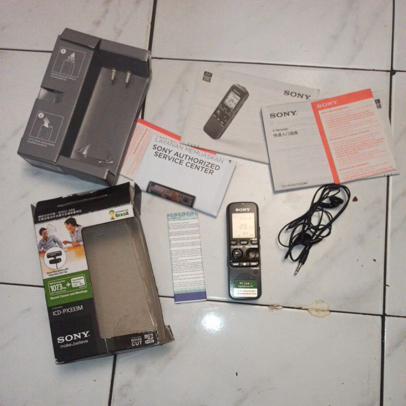 Jual Sony digital voice recorder ICD-PX333, second masih lengkap dus ...