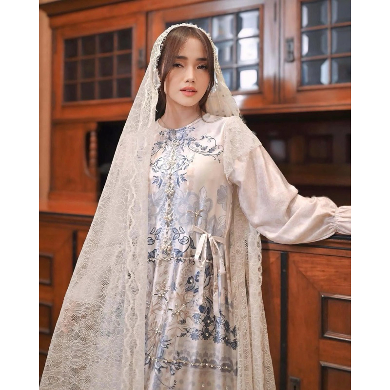 Jual DRESS FUJI CAMELLIA IVORY BY VANILLA HIJAB (READY) | Shopee Indonesia